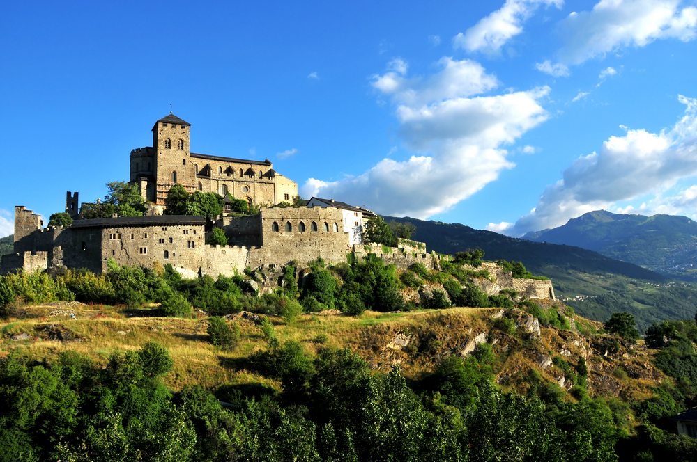 Eine der ältesten Alpensiedlungen: Sion, die Walliser Kantonshauptstadt ...